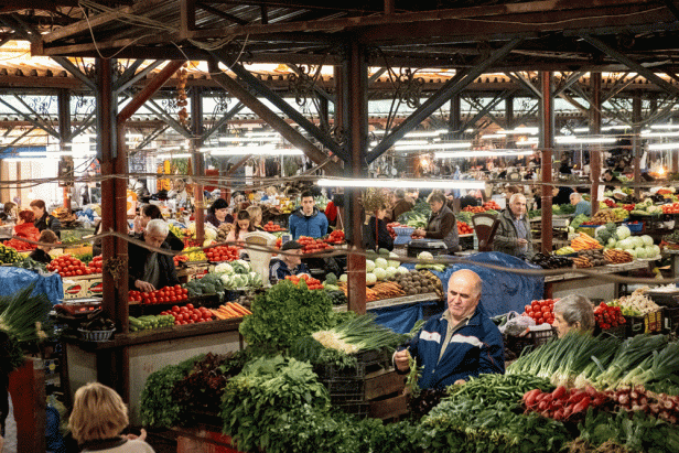 Georgian Perspectives | The „Green Bazaar“ of Kutaisi (Georgia, Imereti ...